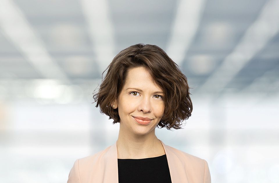 Biography | Lisette Clark