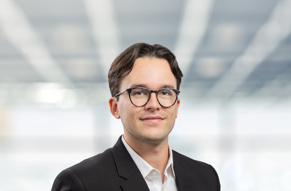 Biography | Elias Schuetz